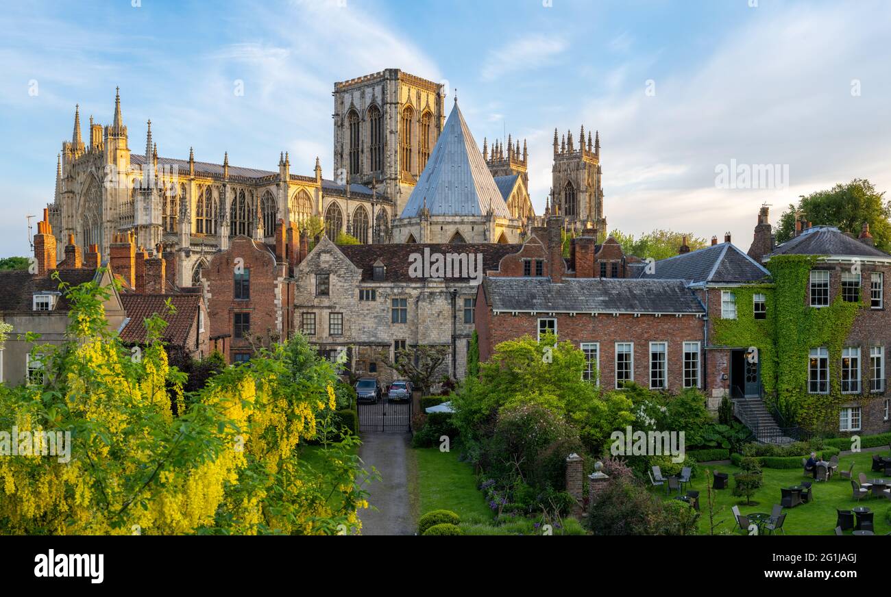 Sunset in the historic City of York Stock Photo - Alamy