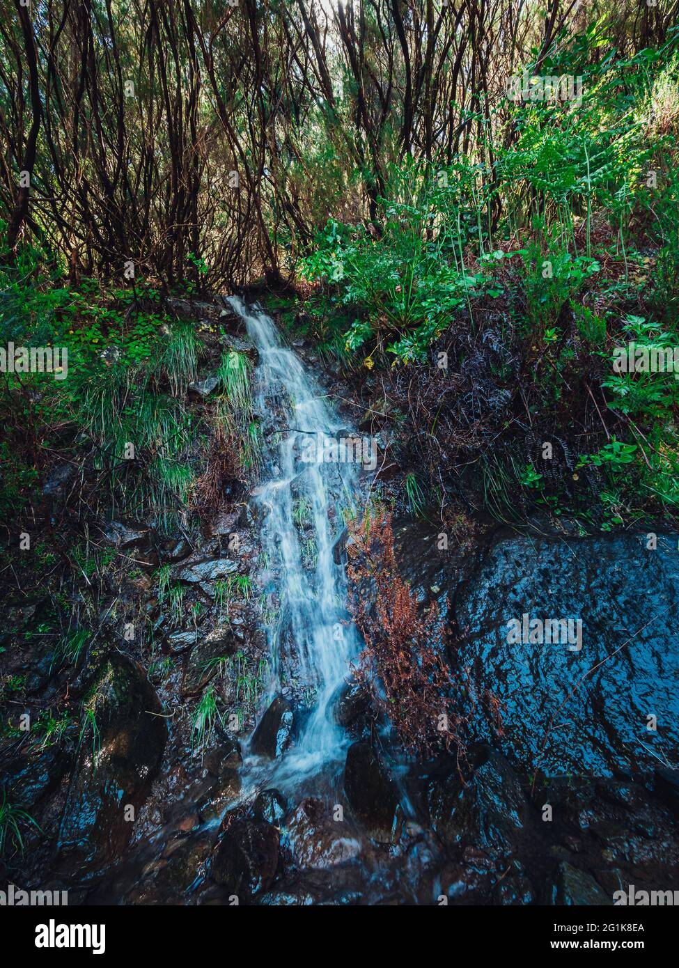 Vertical shot foamy waterfall hi-res stock photography and images - Alamy