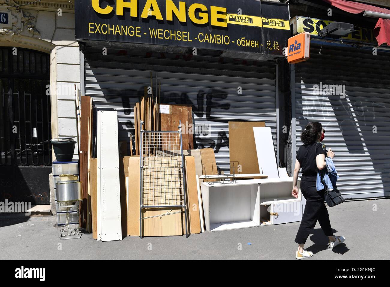 Removing obstacles hi-res stock photography and images - Alamy