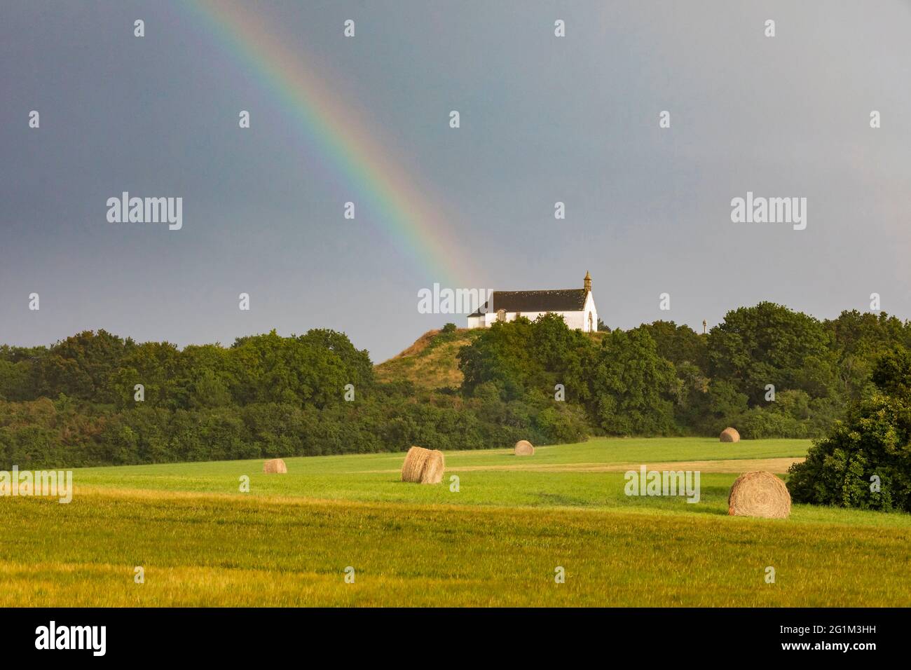 Carnac (Brittany, north western France): chapel atop the Saint Michel ...