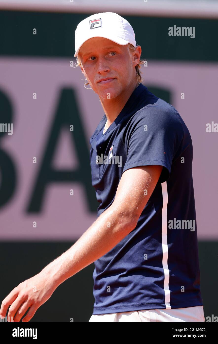 Leo borg hi-res stock photography and images - Alamy