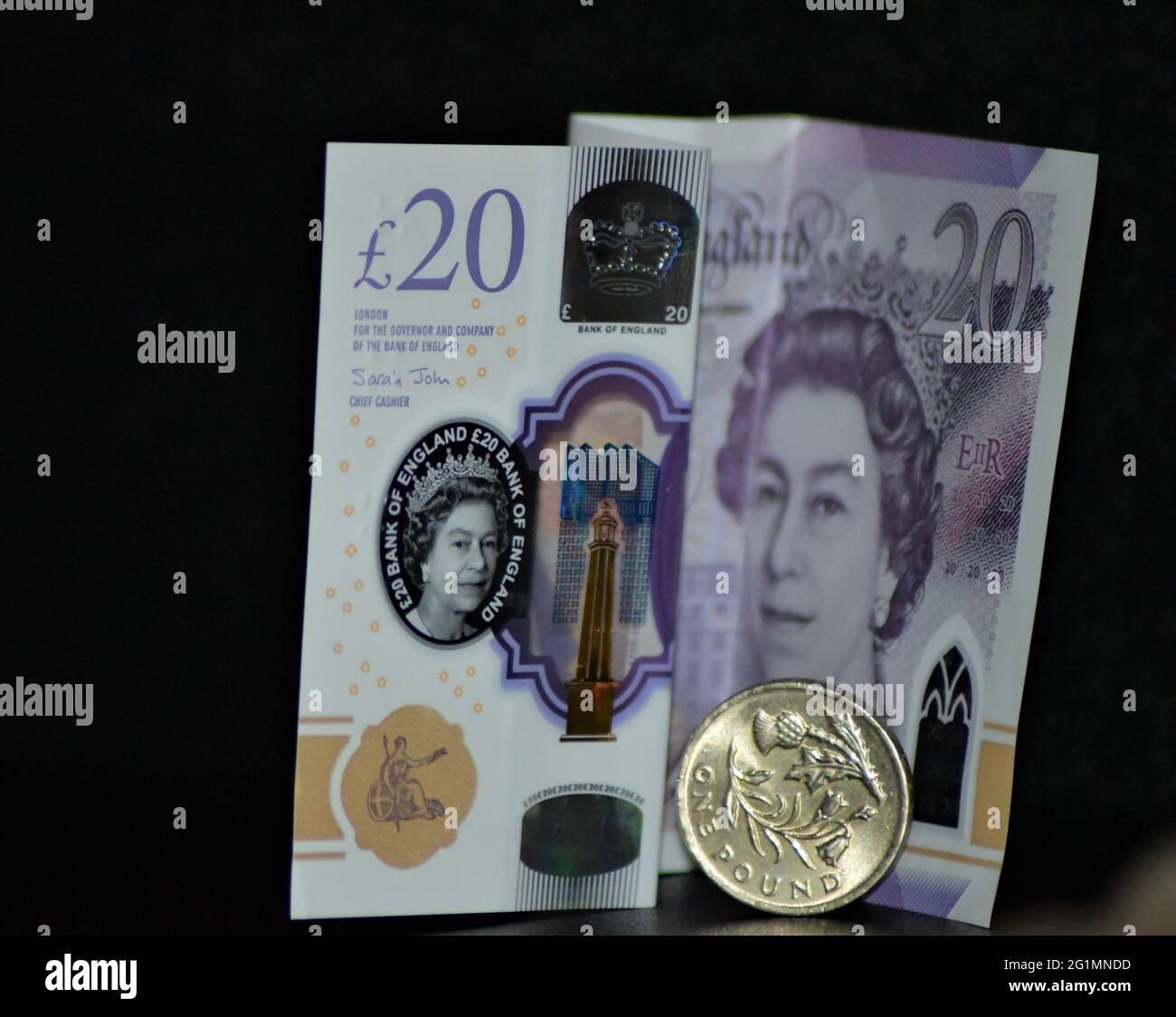 Sterling note queen hi-res stock photography and images - Alamy