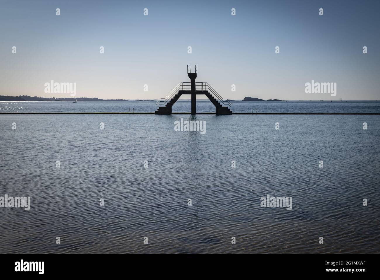 France, Ile et Vilaine, Saint Malo, the sea water swimming pool on Bon ...