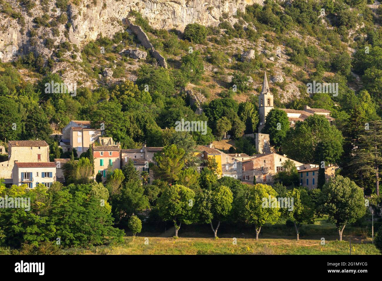 Monieux village hi-res stock photography and images - Alamy