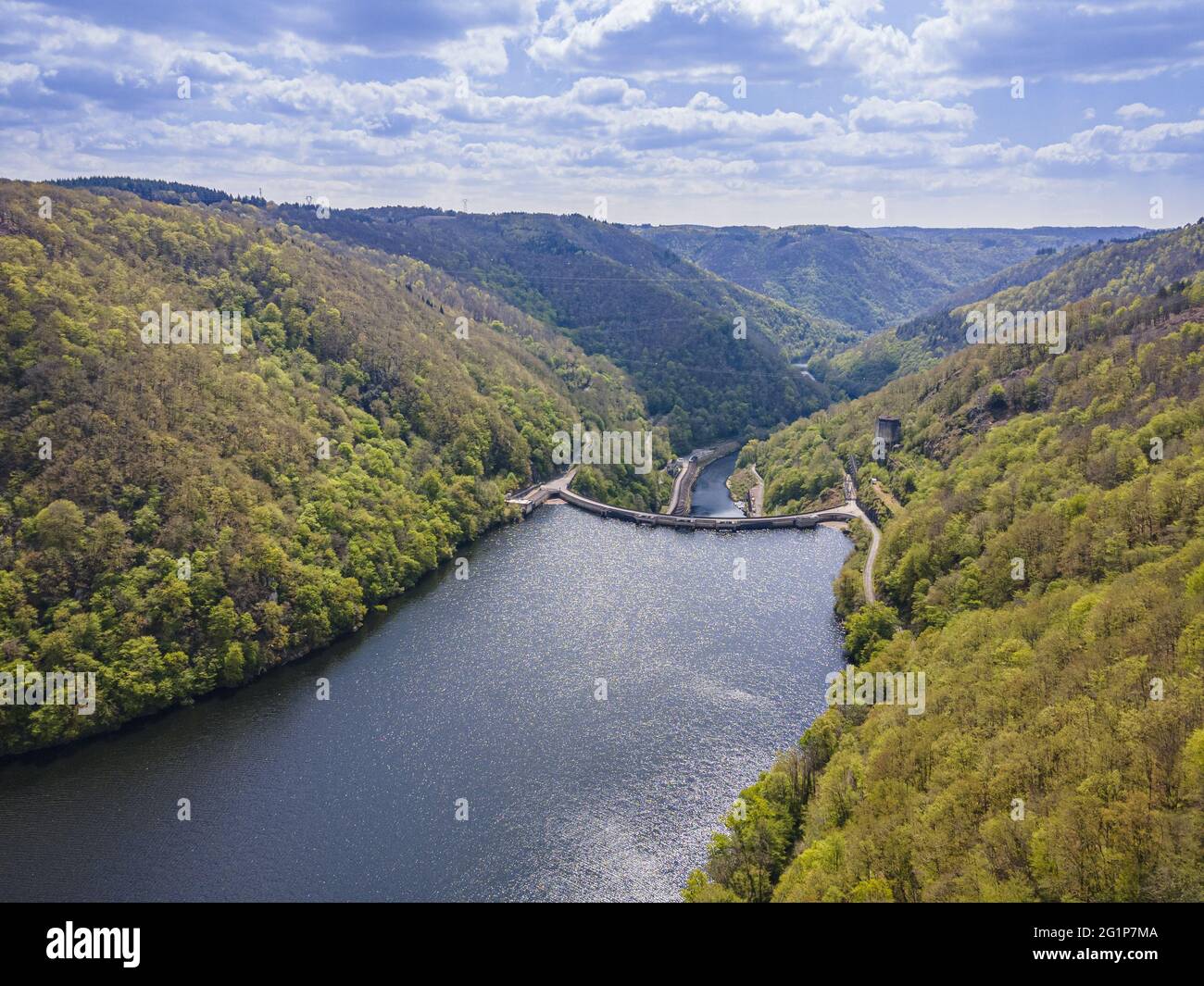 Chastang dam on the dordogne river hi-res stock photography and images ...