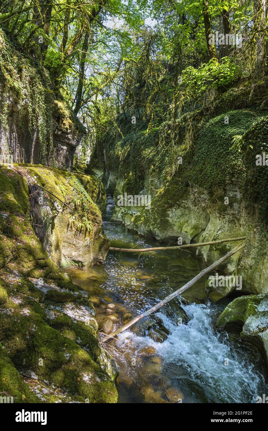 Gresy sur aix hi-res stock photography and images - Alamy