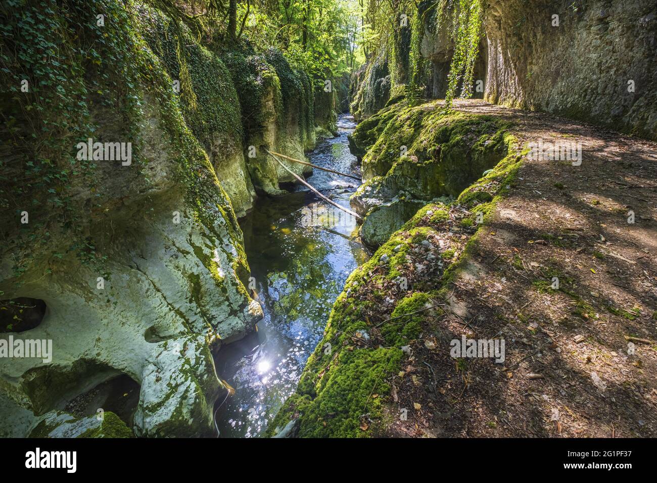 Gresy sur aix hi-res stock photography and images - Alamy