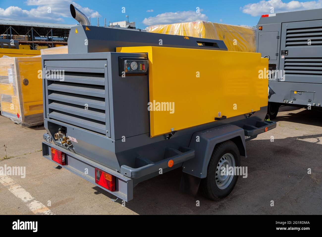 Mobile diesel compressor on wheels for supplying pneumatic air to ...
