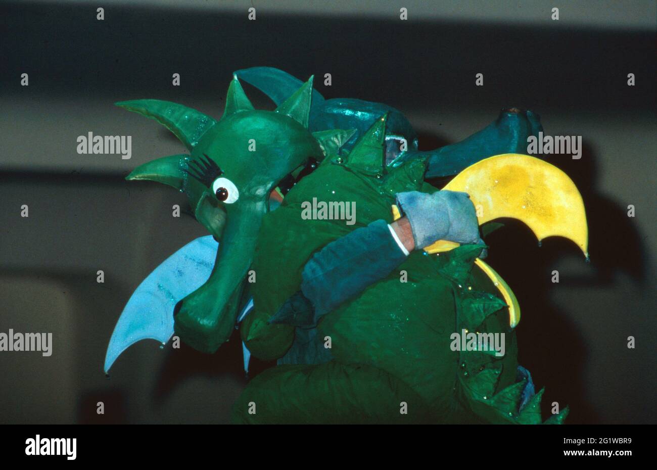 Tabaluga und sein Vater bei der Premiere vom Musical "Tabaluga und ...