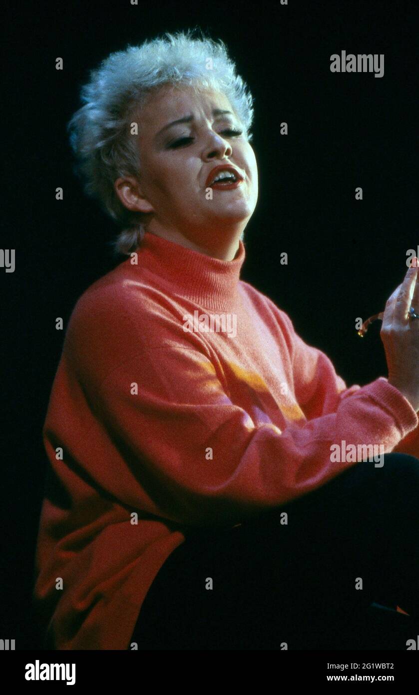 Stage dance musicals hi-res stock photography and images - Alamy