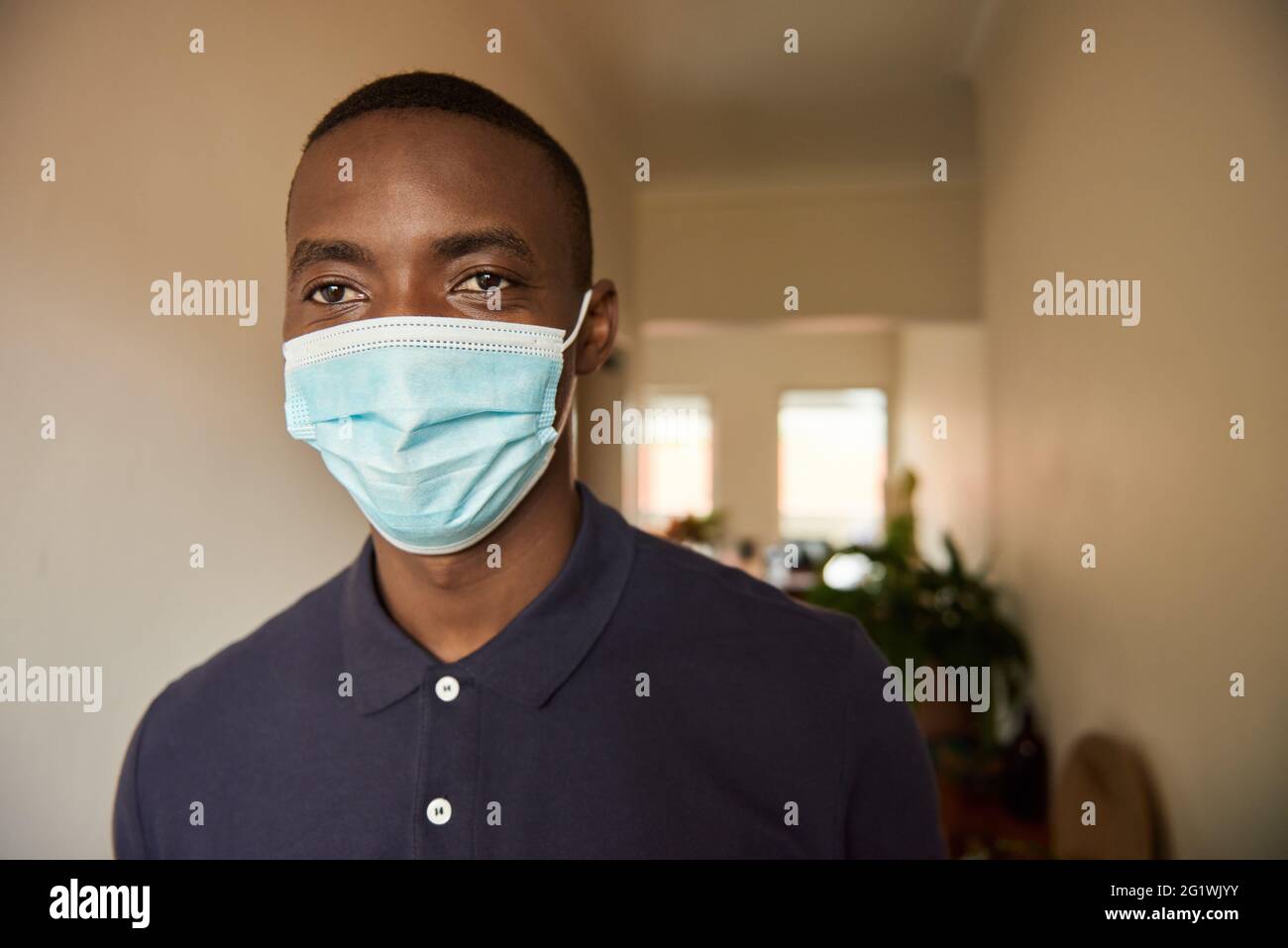 Man wearing mask precaution hi-res stock photography and images - Alamy