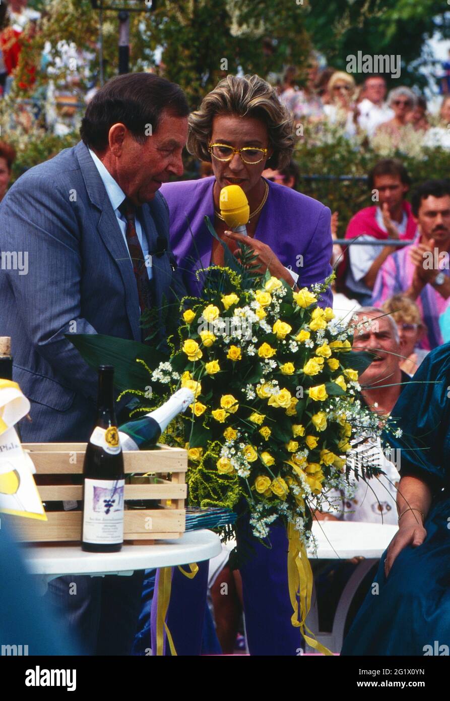 ZDF Fernsehgarten, Sonntagsunterhaltung aus dem Garten des ZDF in Mainz ...