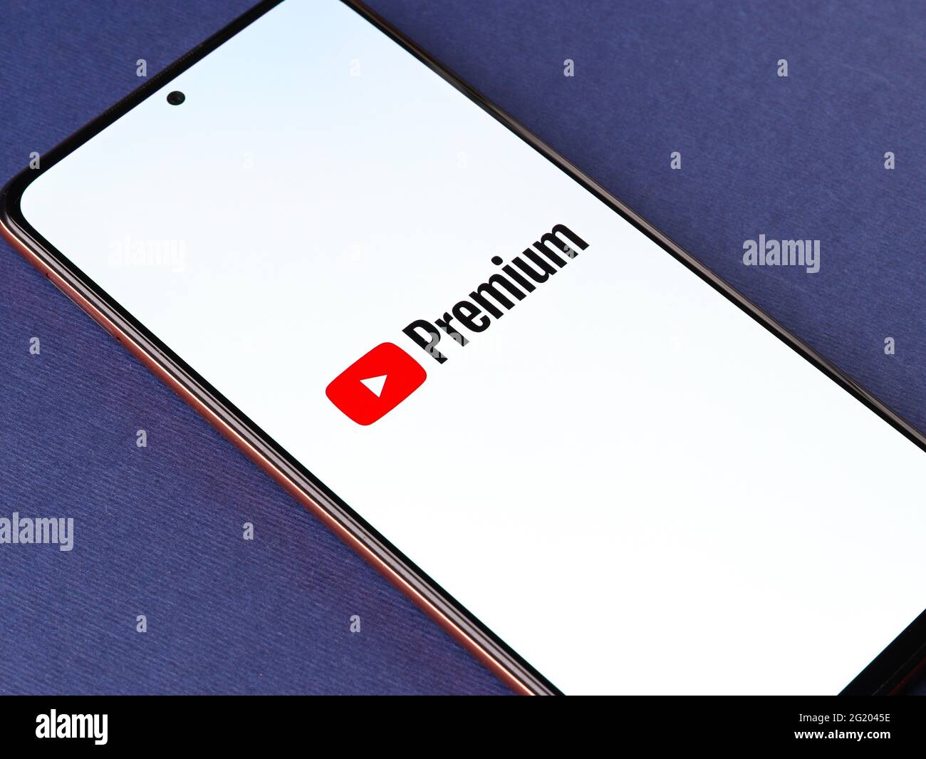 Youtube premium logo hi-res stock photography and images - Alamy