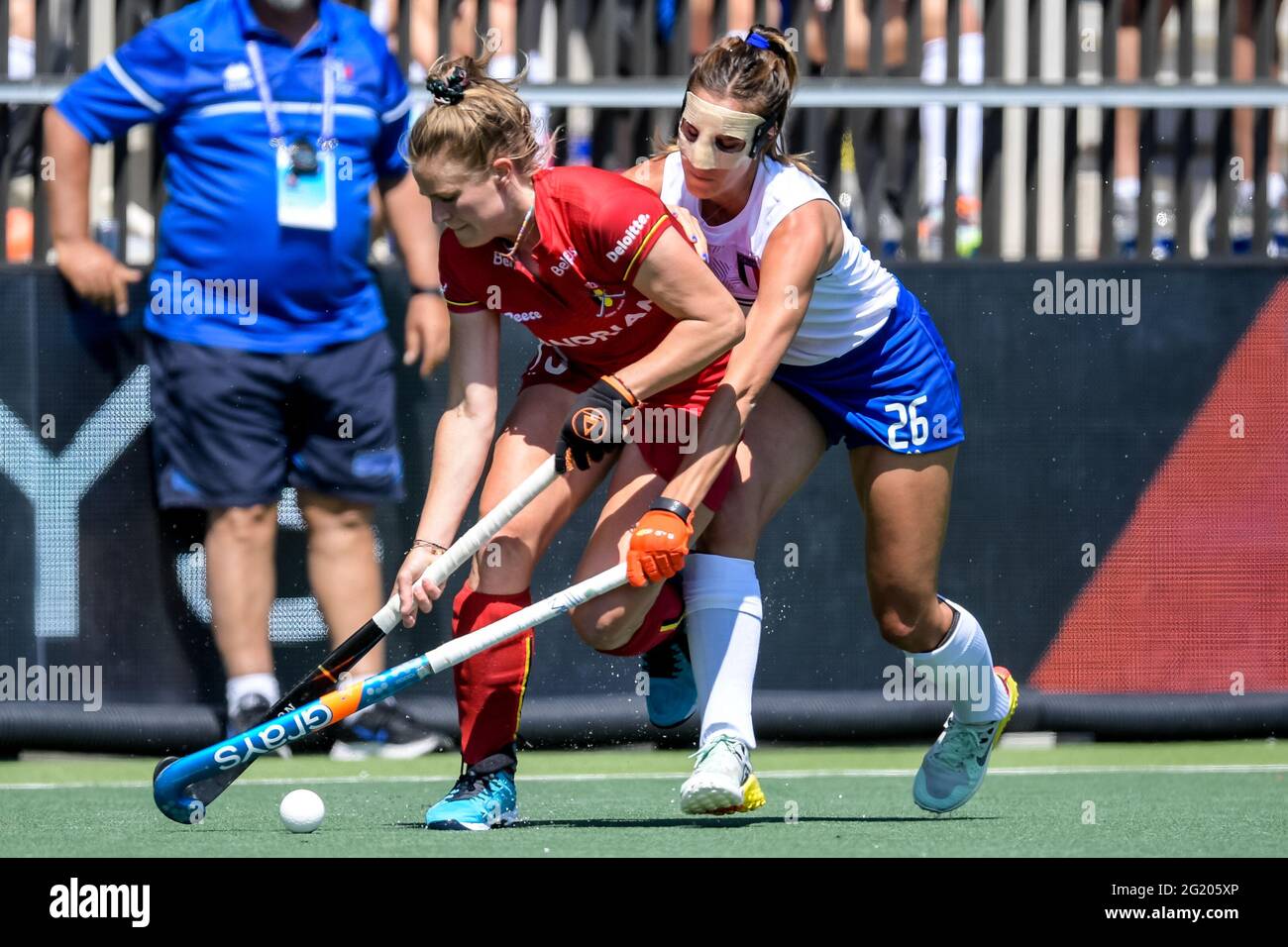 AMSTELVEEN, NETHERLANDS - JUNE 7: Michelle Struijk of Belgium and Sofia ...