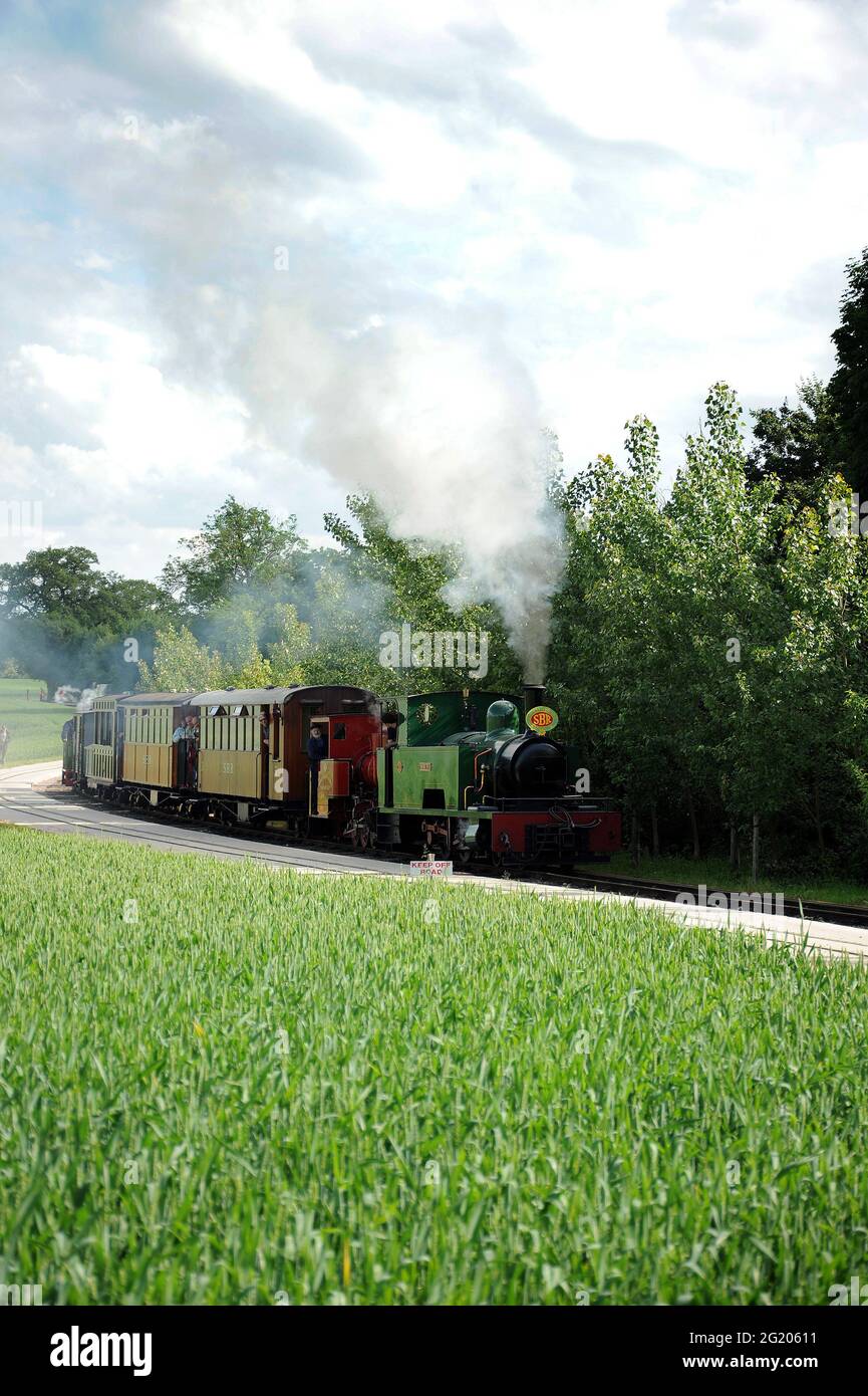 "Isibutu" leads "Surrey County Council GP39" towards the Terminus ...
