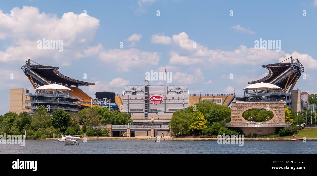 Heinz Field, home to the Pittsburgh Steelers and Pitt Panthers football ...