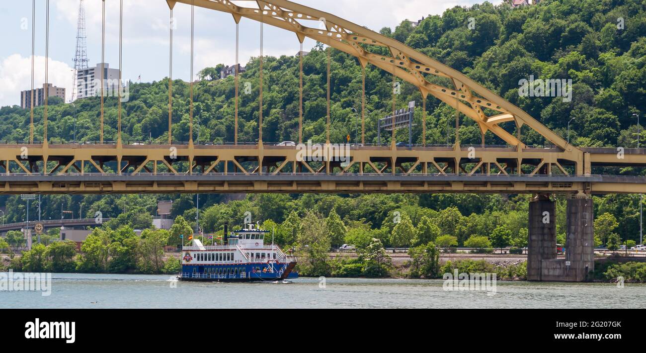 A paddle boat from the Gateway Clipper Fleet on the Monongahela river ...