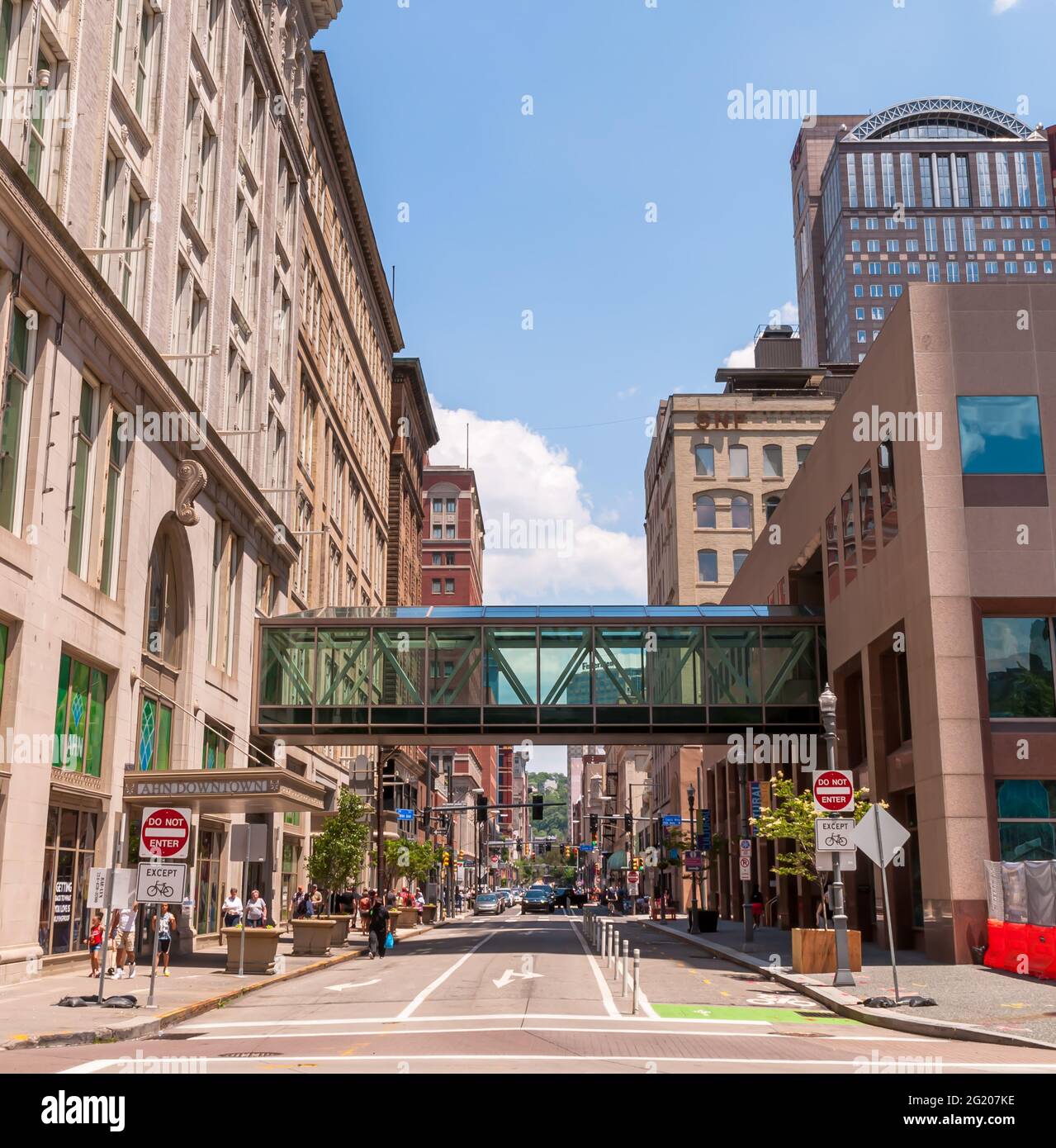 An elevated cross walk over Penn avenue as seen from the intersection ...
