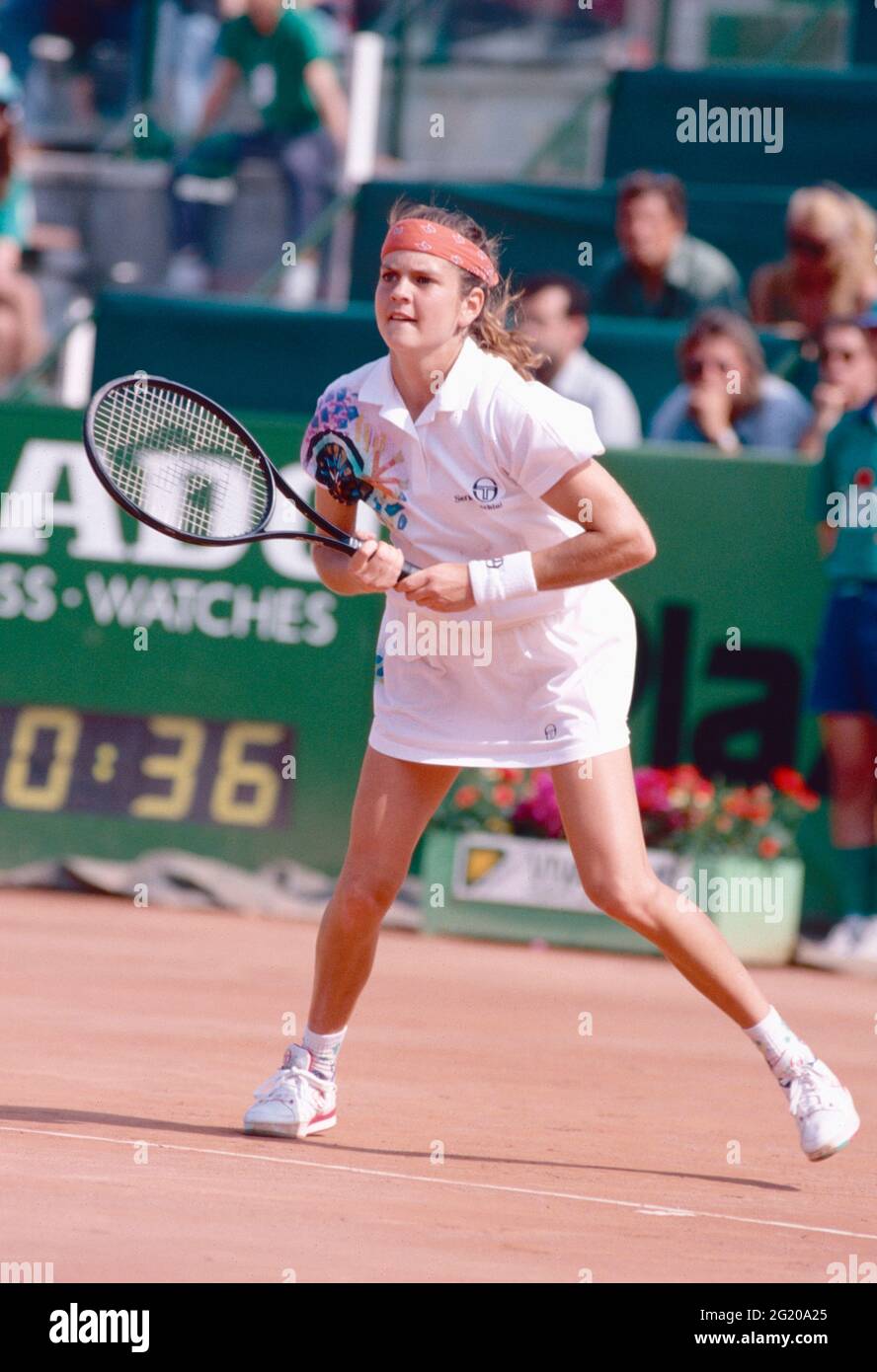 Carrie cunningham tennis hi-res stock photography and images - Alamy