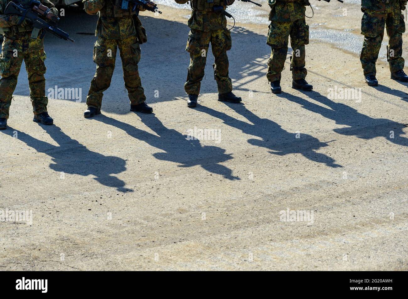 Munster, Germany. 02nd June, 2021. Soldiers of the Bundeswehr stand ...
