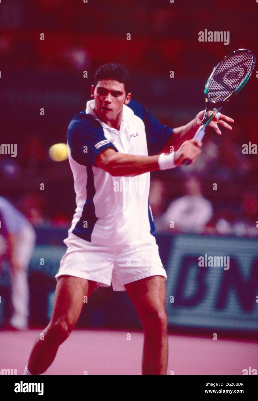 Player mark philippoussis hi-res stock photography and images - Alamy