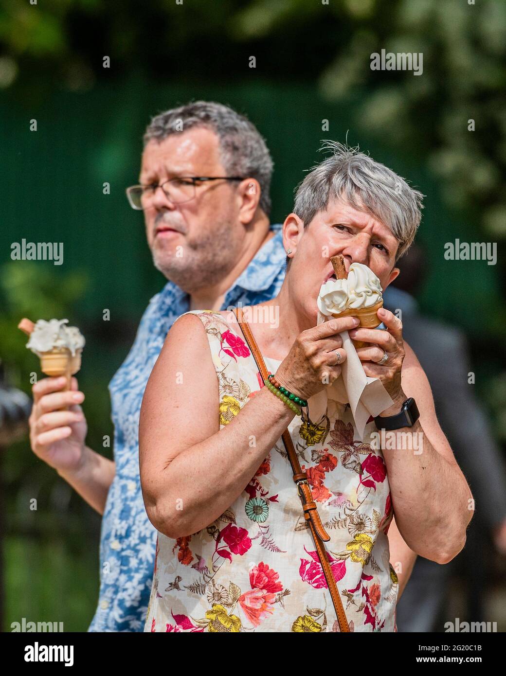 London, UK. 7th June, 2021. People enjoy the sun in Green Park. Credit ...