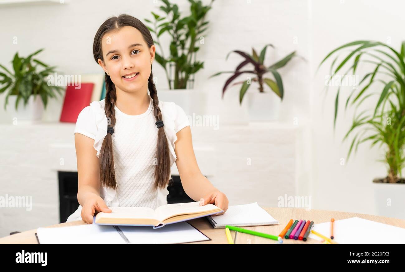 Close-up portrait of her she nice attractive pretty small little ...