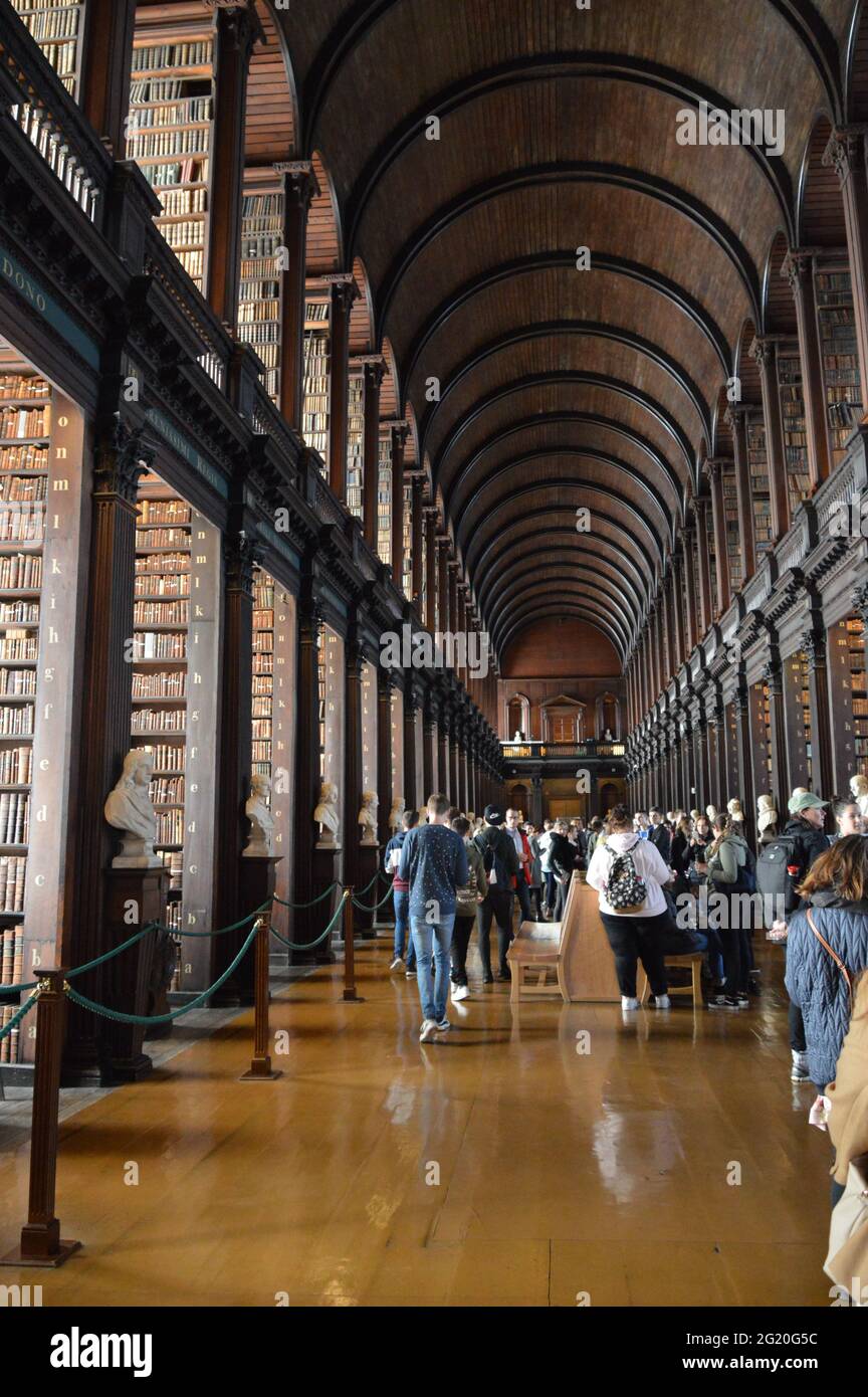The library at trinity college hi-res stock photography and images - Alamy
