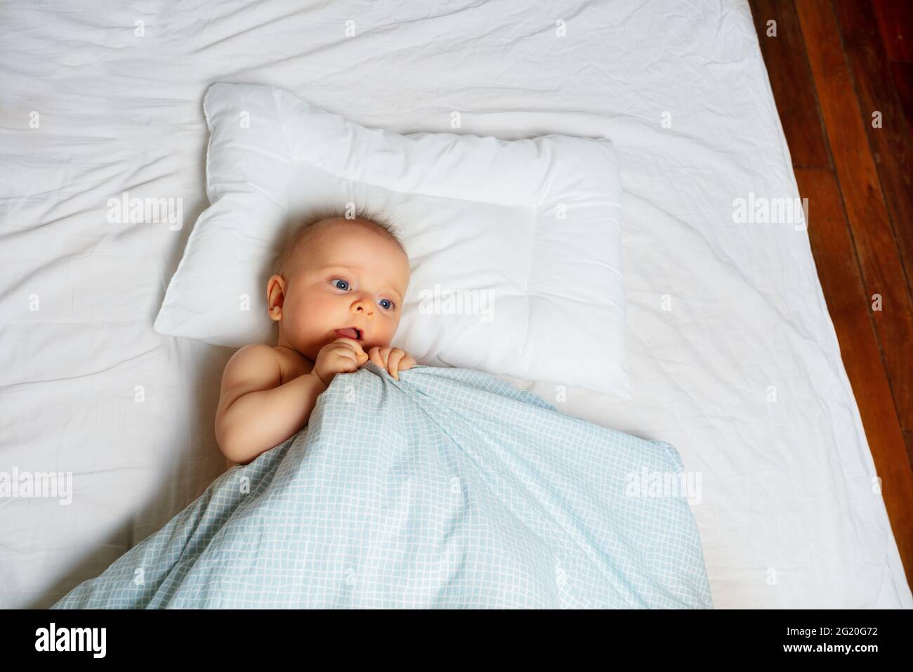 Blanket drag hi-res stock photography and images - Alamy