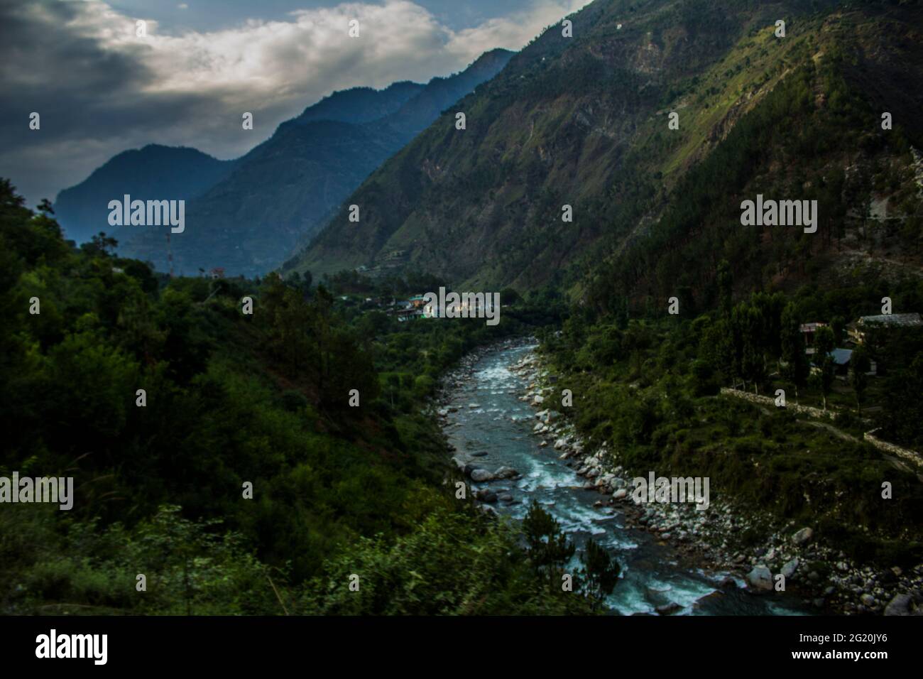 River running in the Tirthan Valley Stock Photo - Alamy