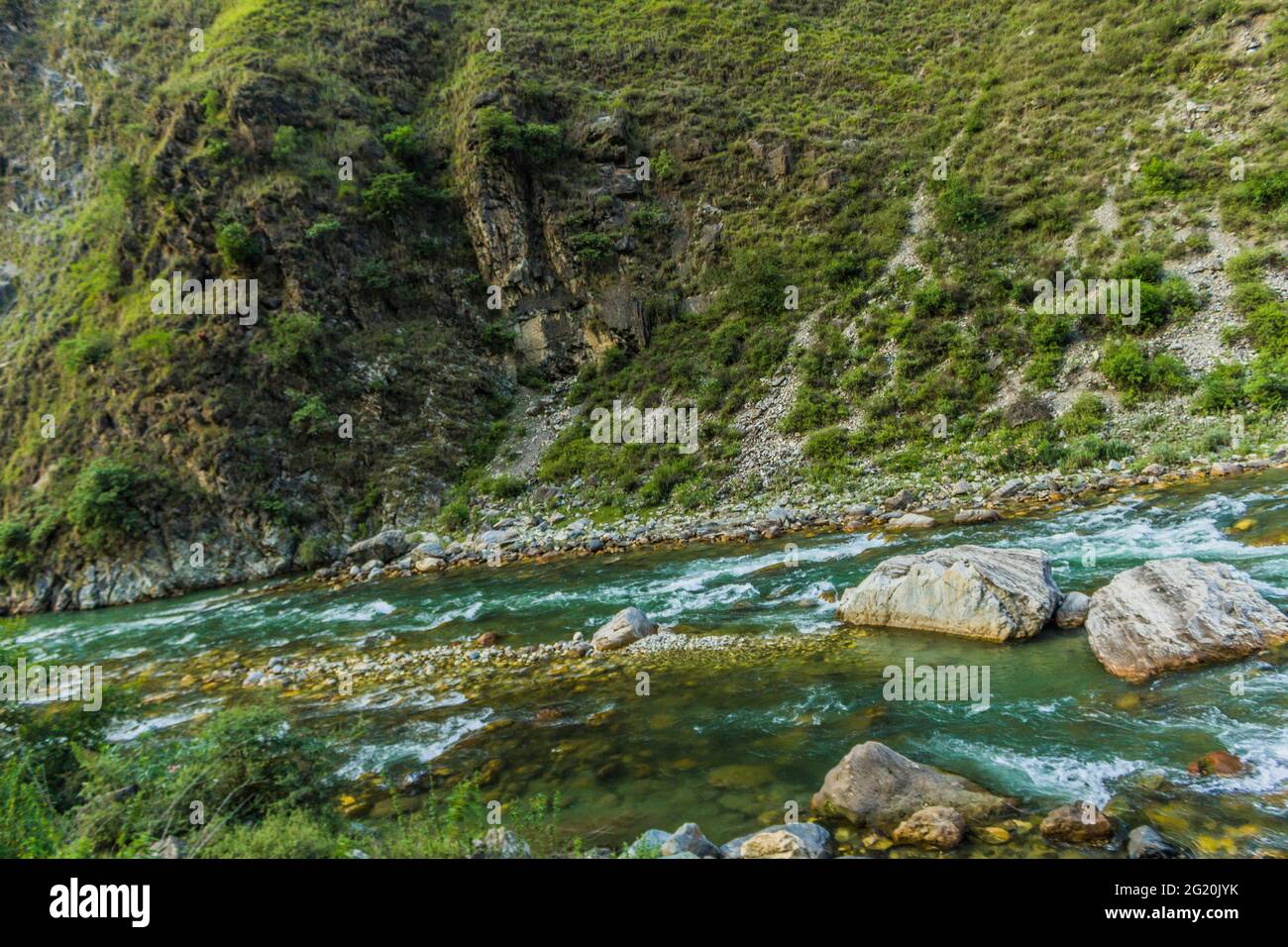 River running in the Tirthan Valley Stock Photo - Alamy