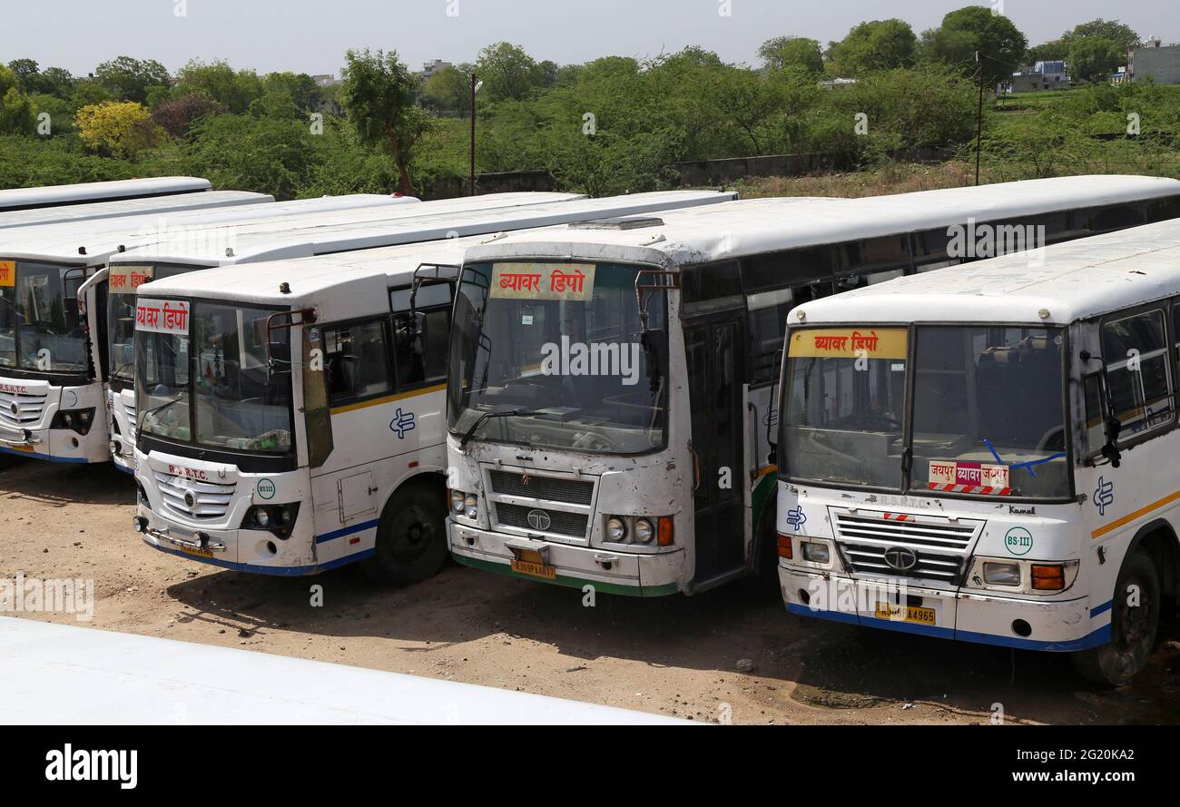India roadways buses hi-res stock photography and images - Alamy