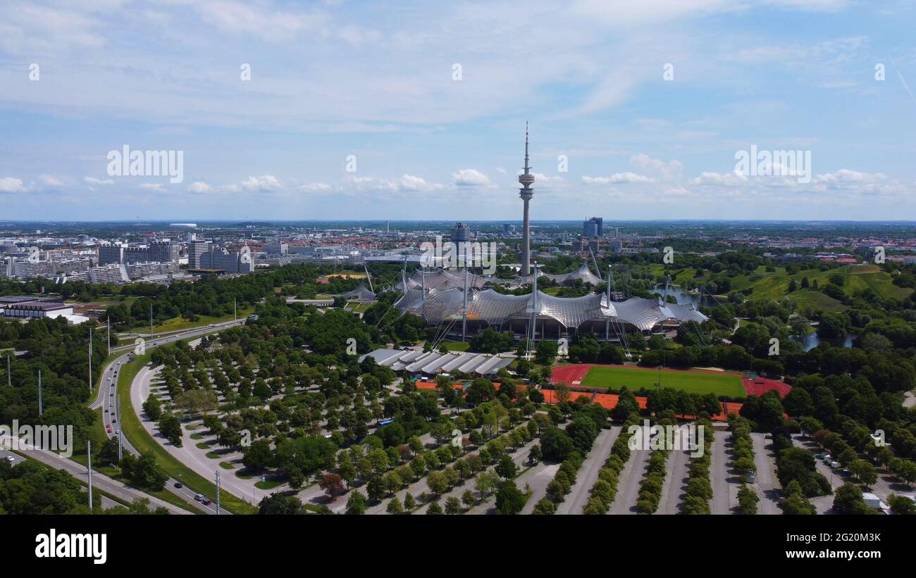 Glass dome in munich hi-res stock photography and images - Alamy
