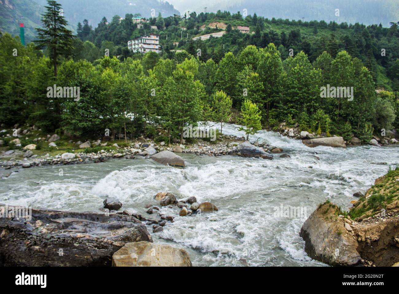 Beas river flowing in Manali Stock Photo - Alamy