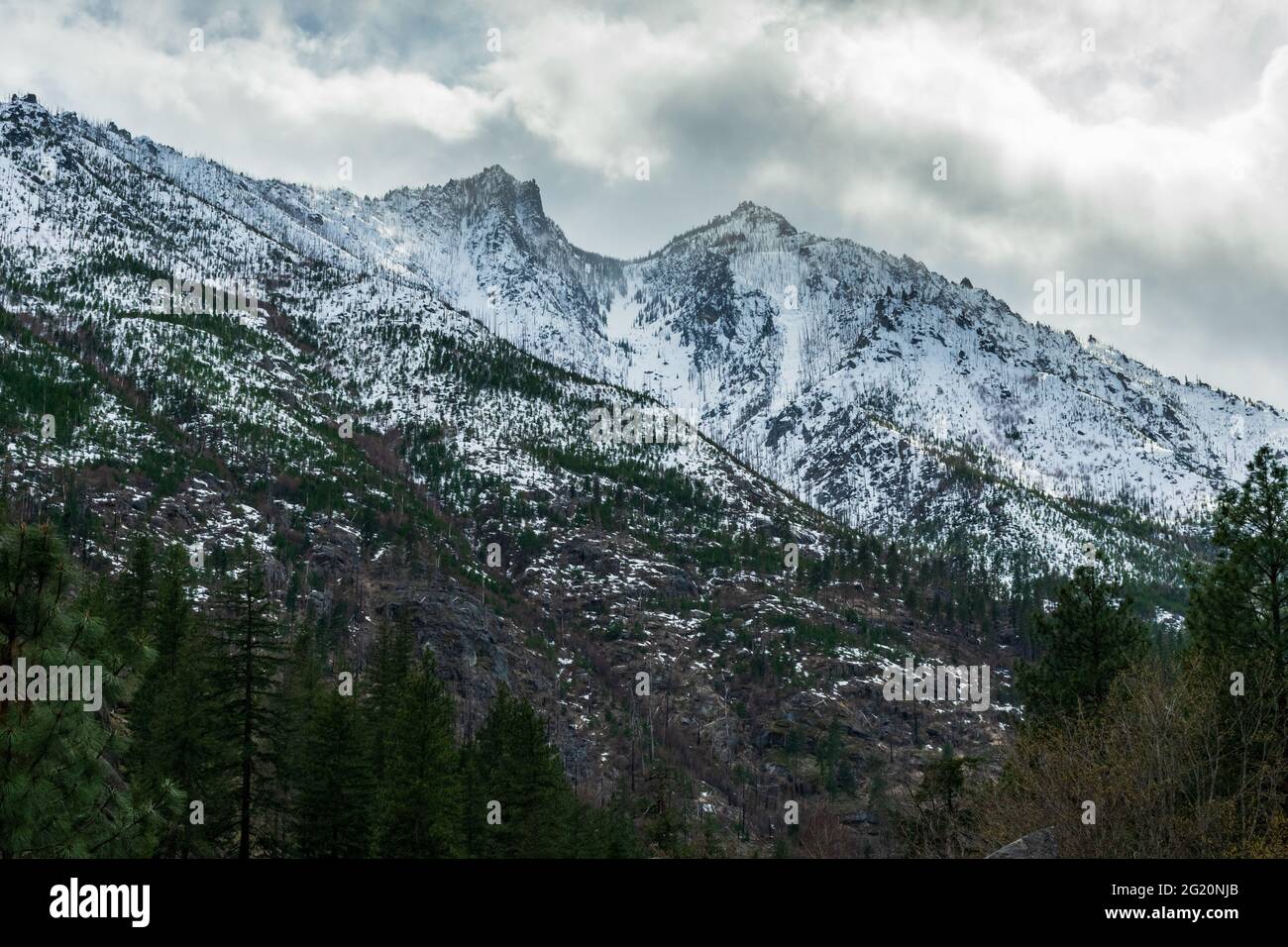 Stunning close up snowy mountains hi-res stock photography and images ...
