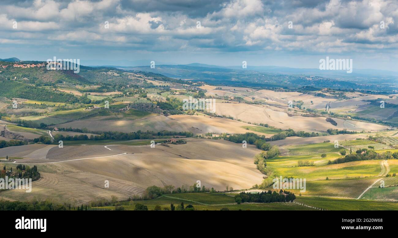 Italian countryside landscape hi-res stock photography and images - Alamy