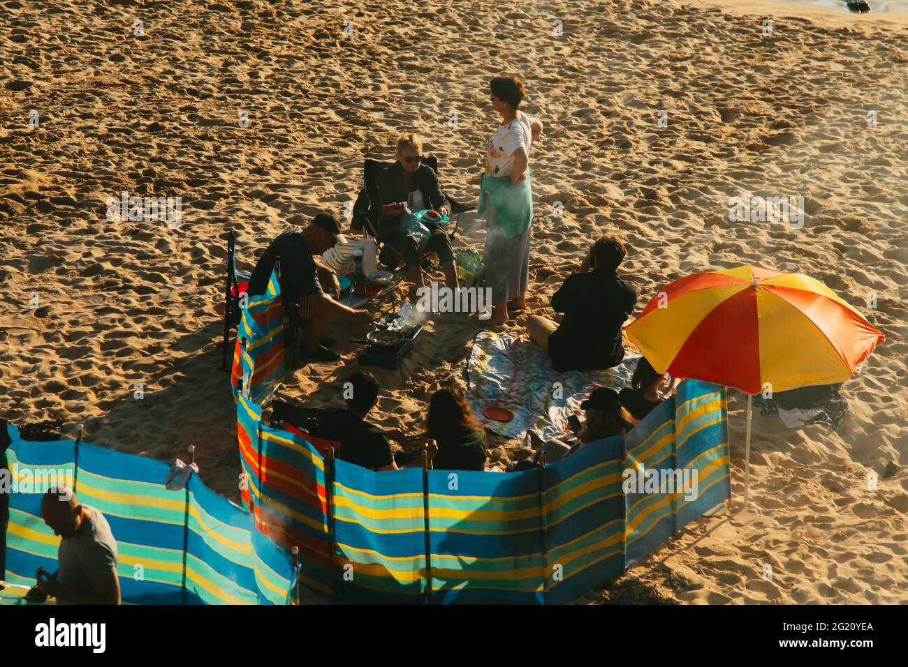 Evening BBQ on Porthmeor Beach, St. Ives, Cornwall, UK, May 2021 Stock ...