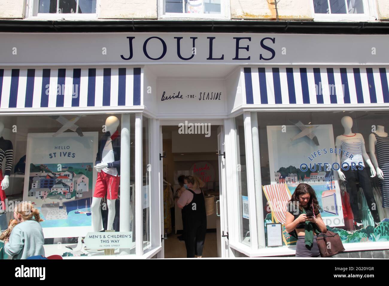 Joules beside the seaside, clothing store front on Fore Street, St ...