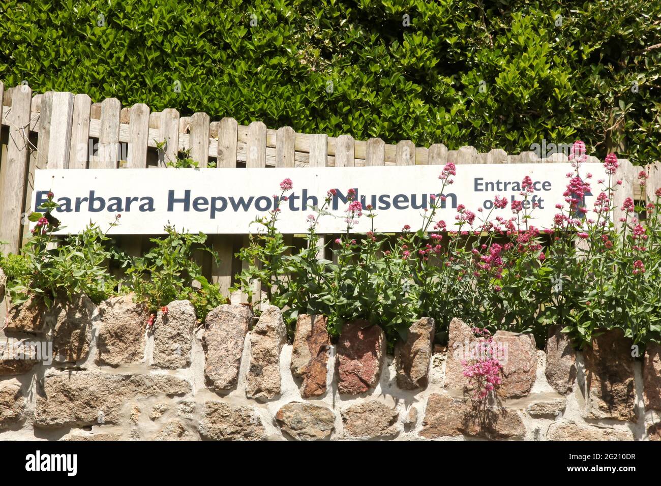 Barbara Hepworth Museum, St. Ives, Cornwall, UK, June 2021 Stock Photo ...