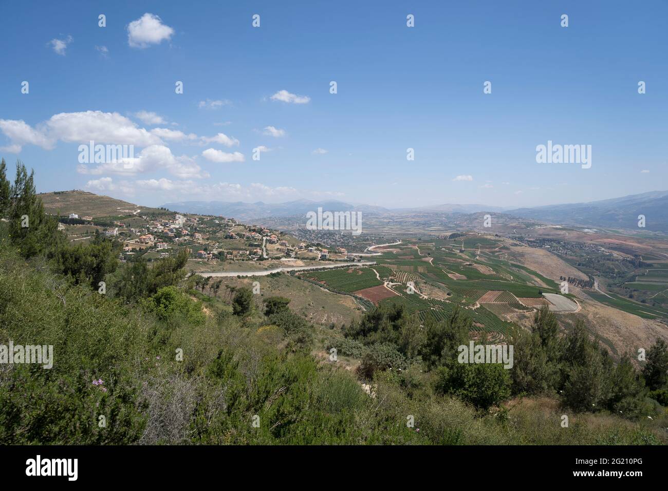 Lebanese border hi-res stock photography and images - Alamy