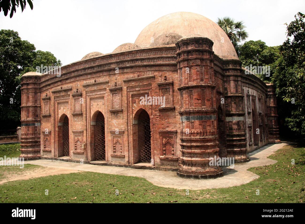 The Khania Dighi Mosque, also known as Rajbibi Masjid in Chapai ...