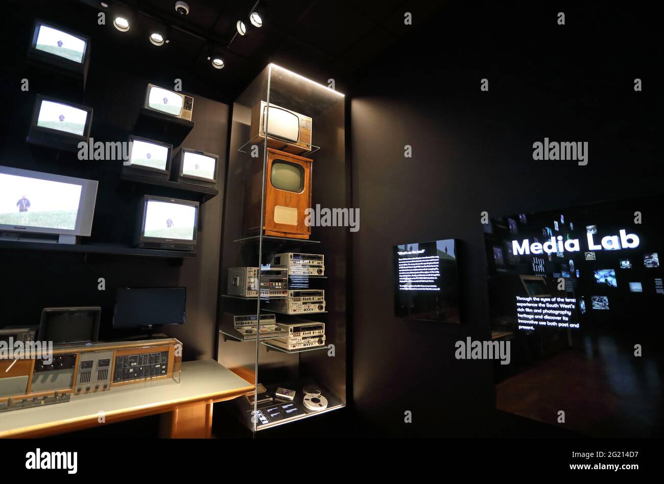 Lab media hi-res stock photography and images - Alamy