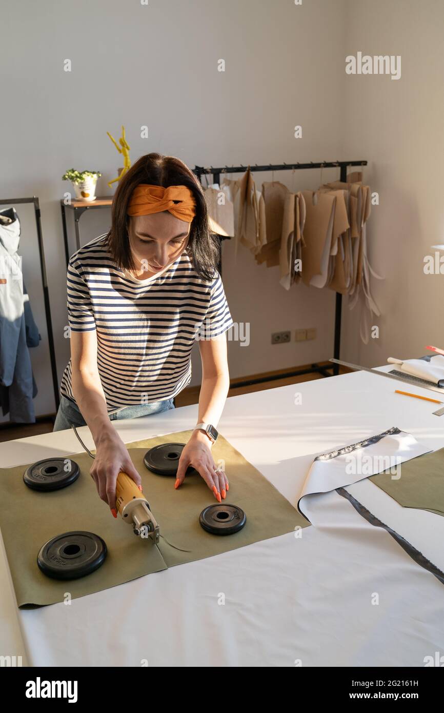 Professional dress cutter hi-res stock photography and images - Alamy