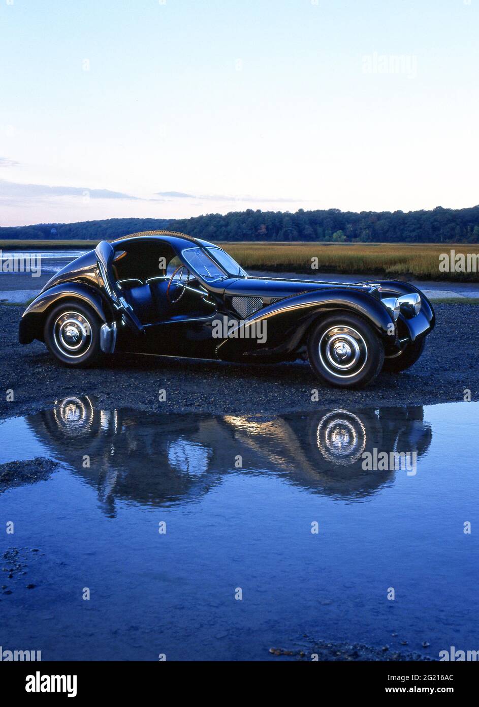 Bugatti type 57 atlantic car hi-res stock photography and images - Alamy