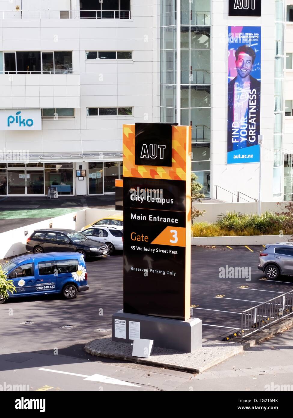 University of auckland sign hi-res stock photography and images - Alamy