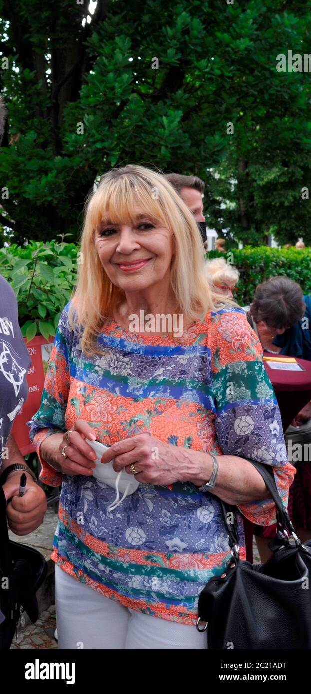 Cindy Berger bei der Premiere des Theaterstücks 'Winterrose' im ...