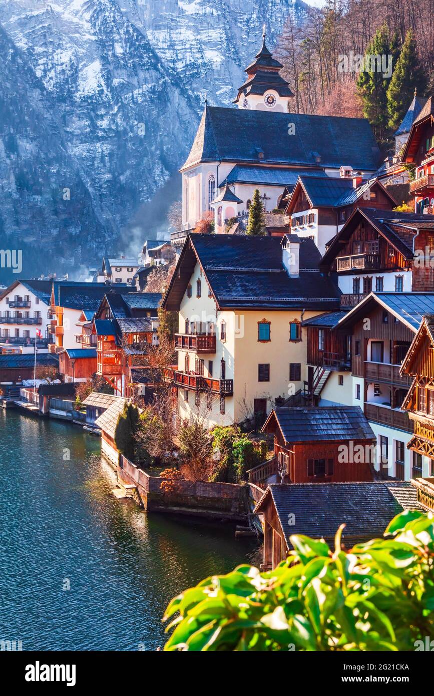Hallstatt, Austria - Scenic postcard village and famous Hallstattersee ...