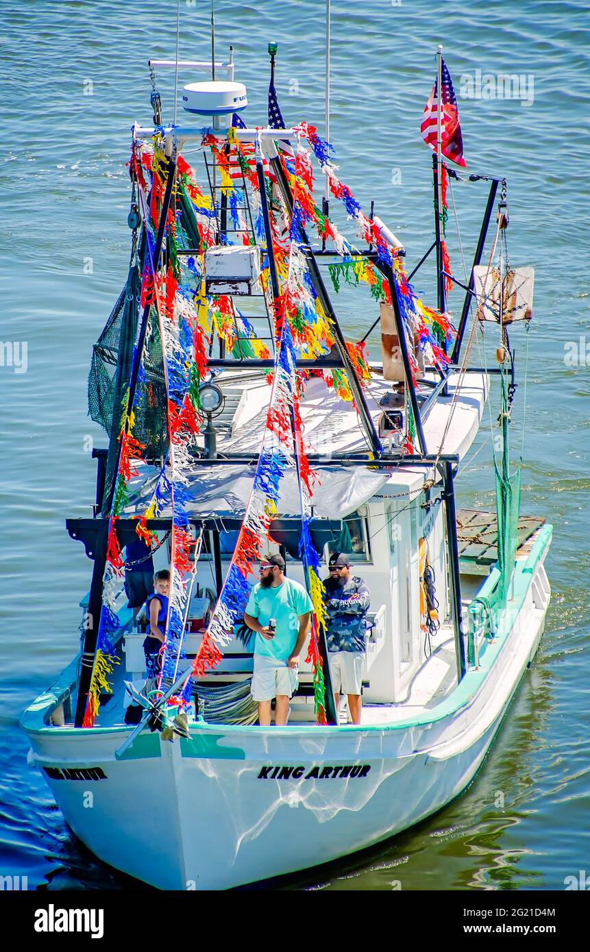 Shrimp trawler gulf hi-res stock photography and images - Alamy