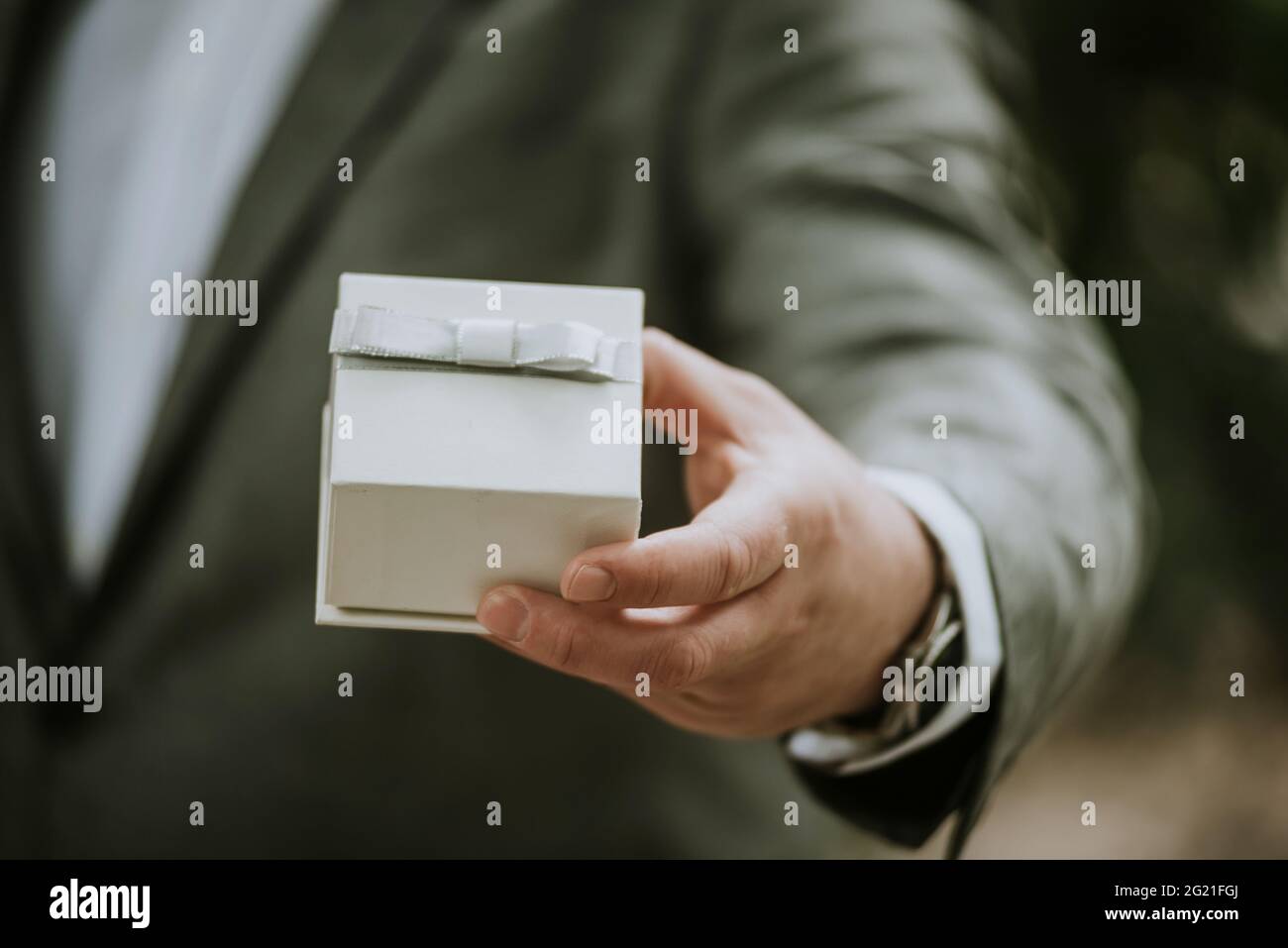 Man present in gift box hi-res stock photography and images - Alamy