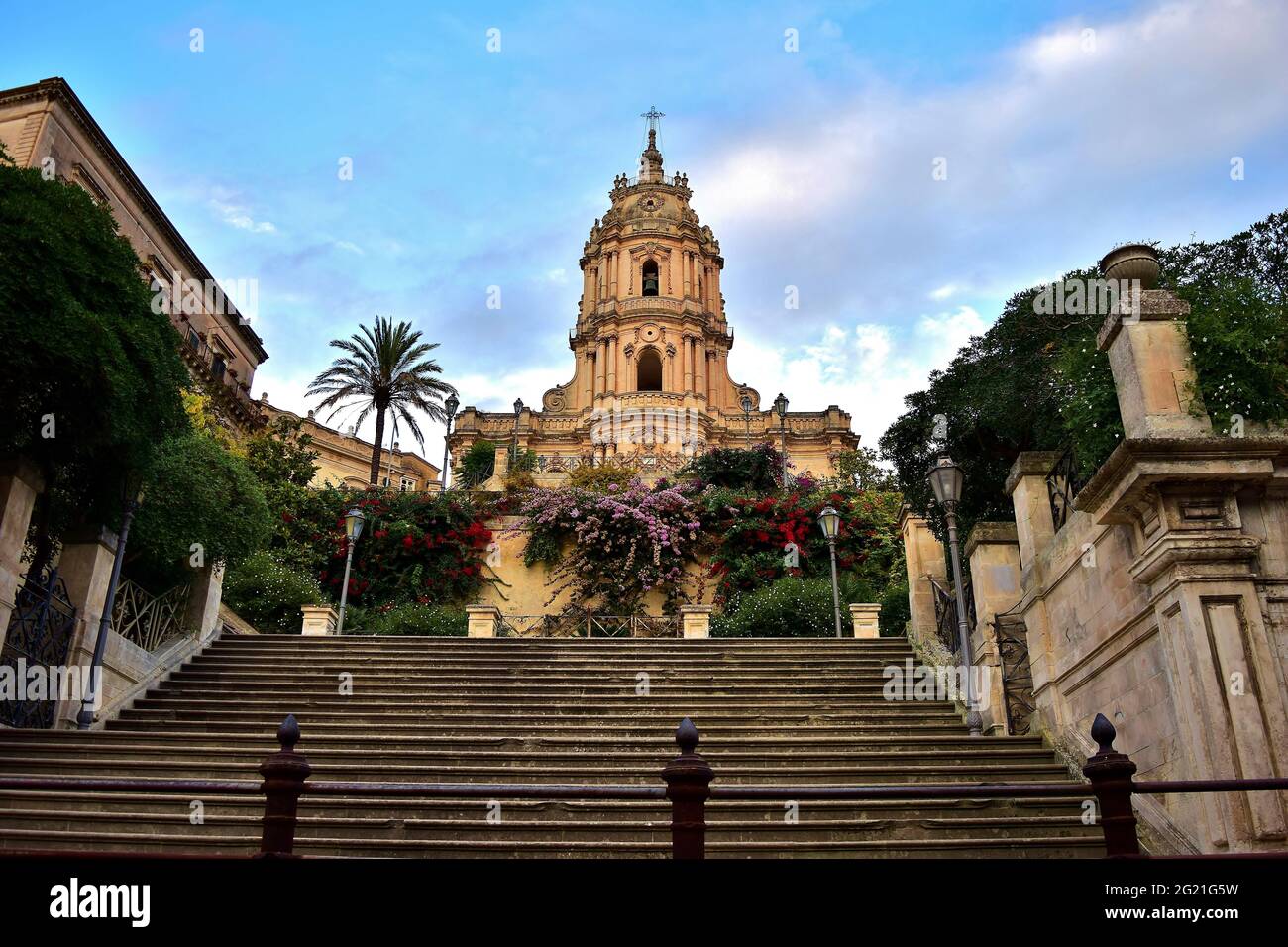 Modica historic town centre hi-res stock photography and images - Alamy